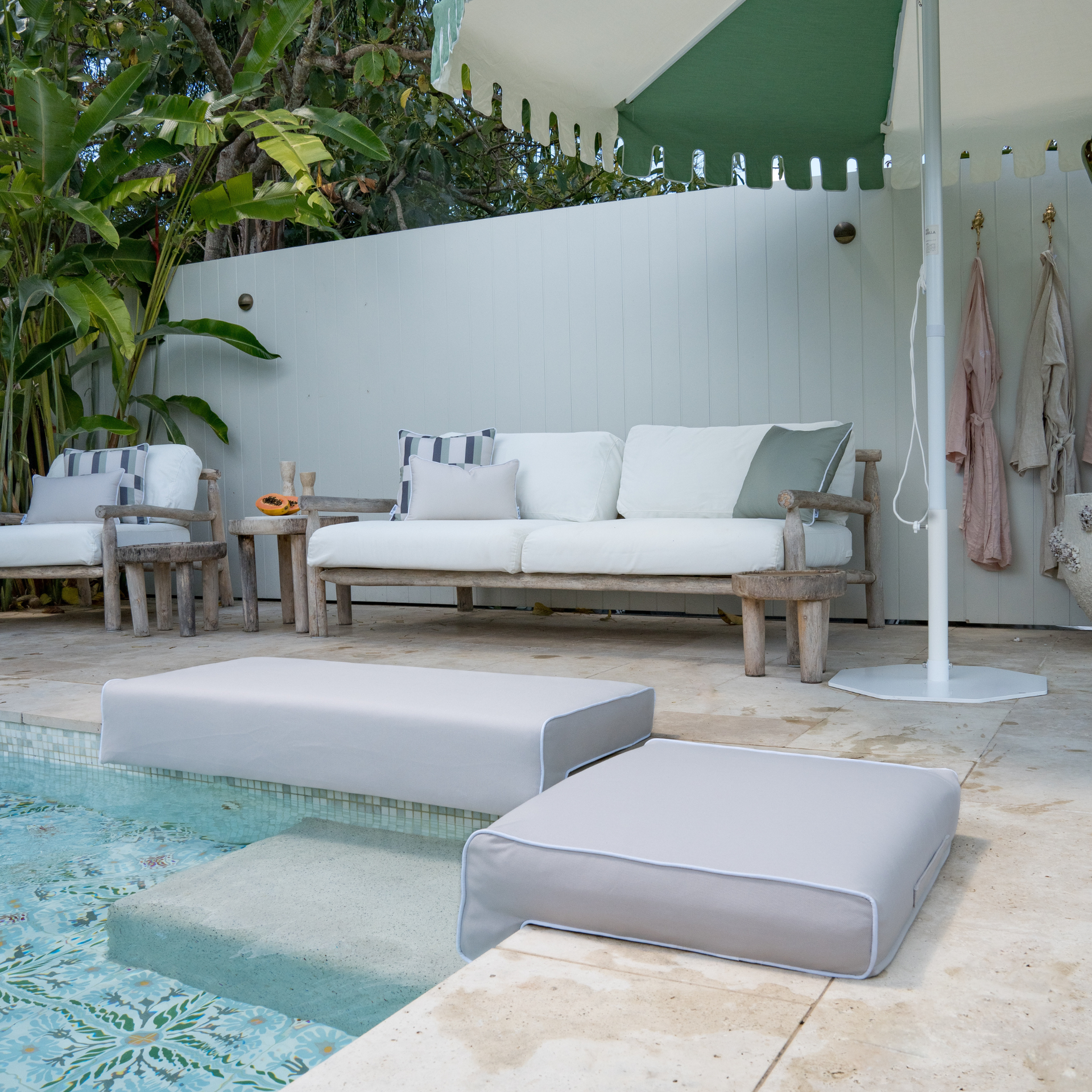 Poolside Cushion – Silux