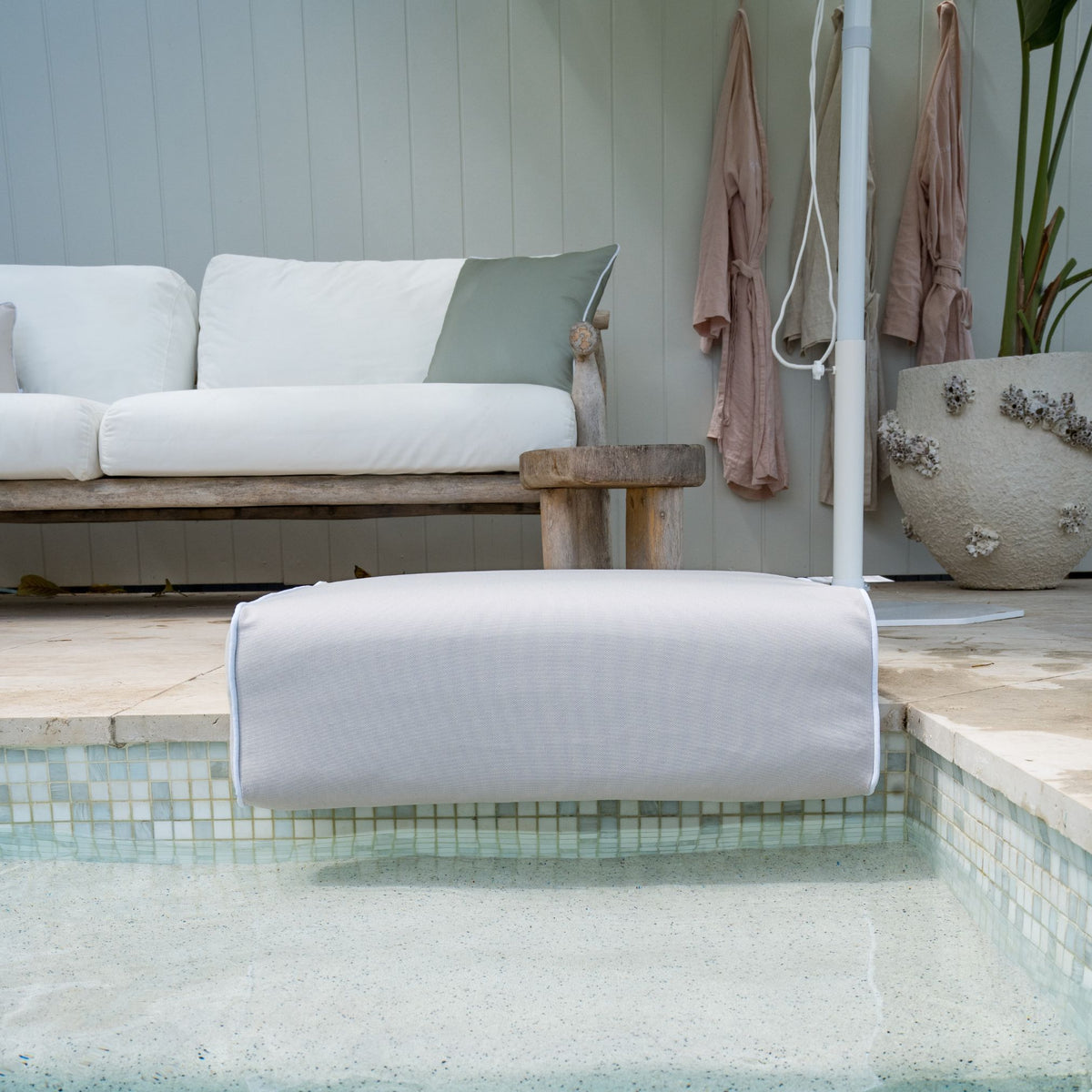 Poolside Cushion – Silux