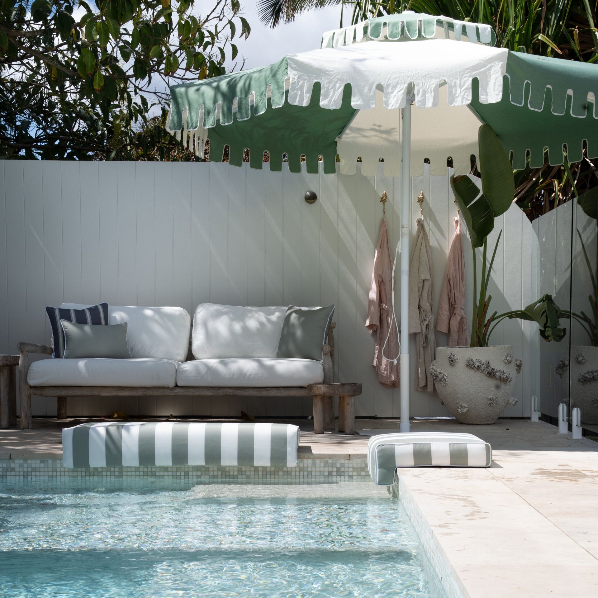 Poolside Cushion – Silux