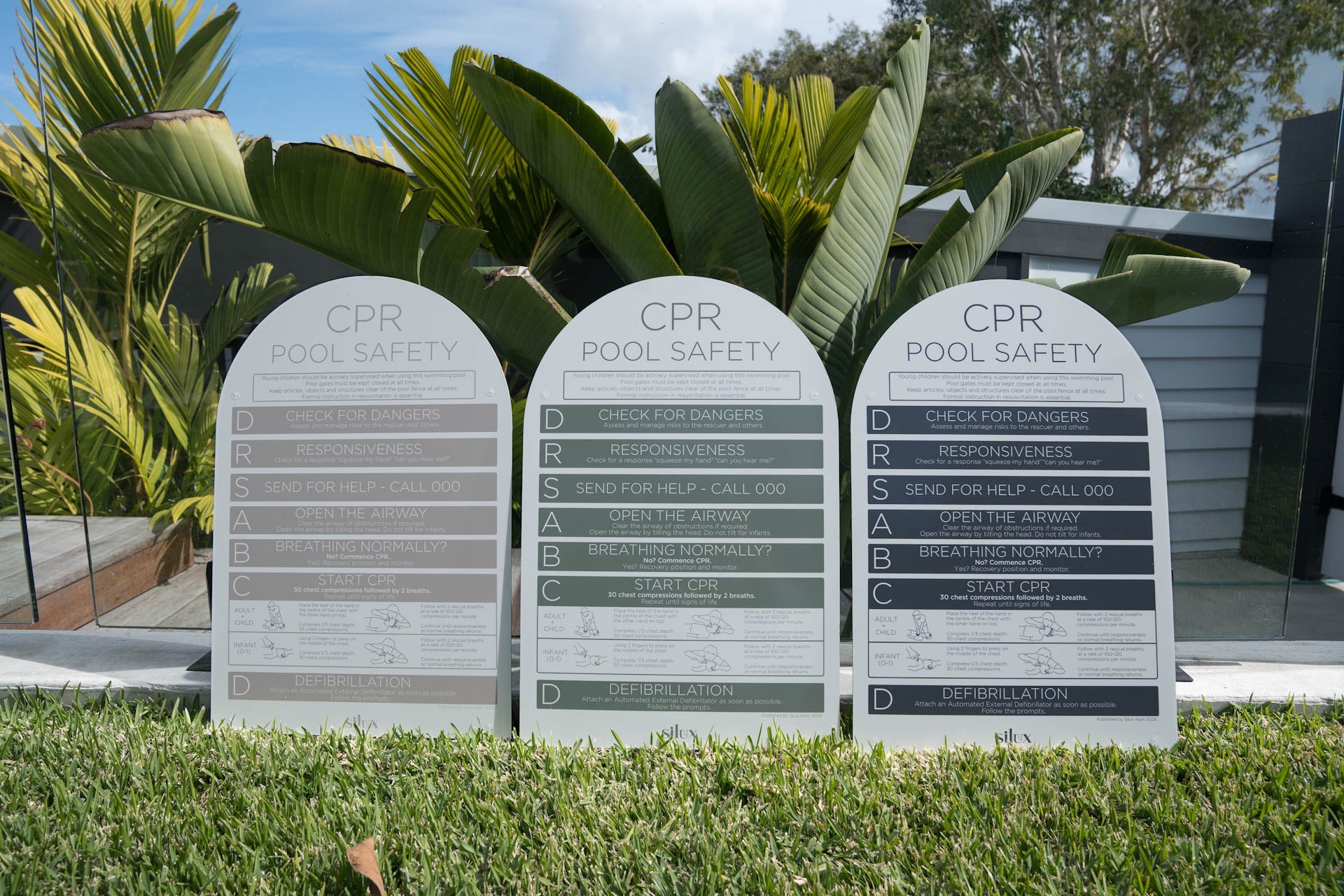 Arch CPR Sign - Charcoal - National Compliance – Silux